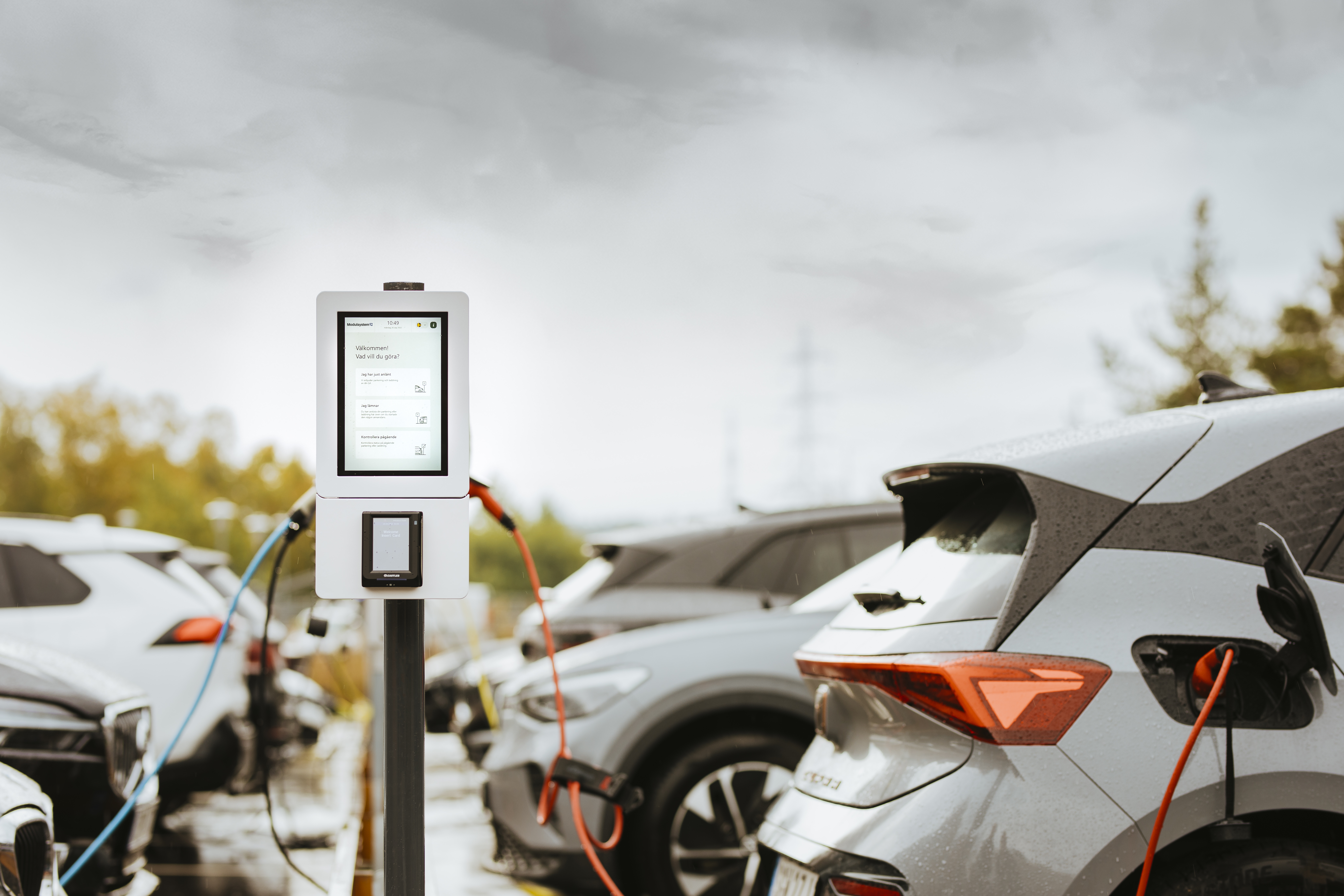 Payment unit enables parking and charging payment with credit card ...